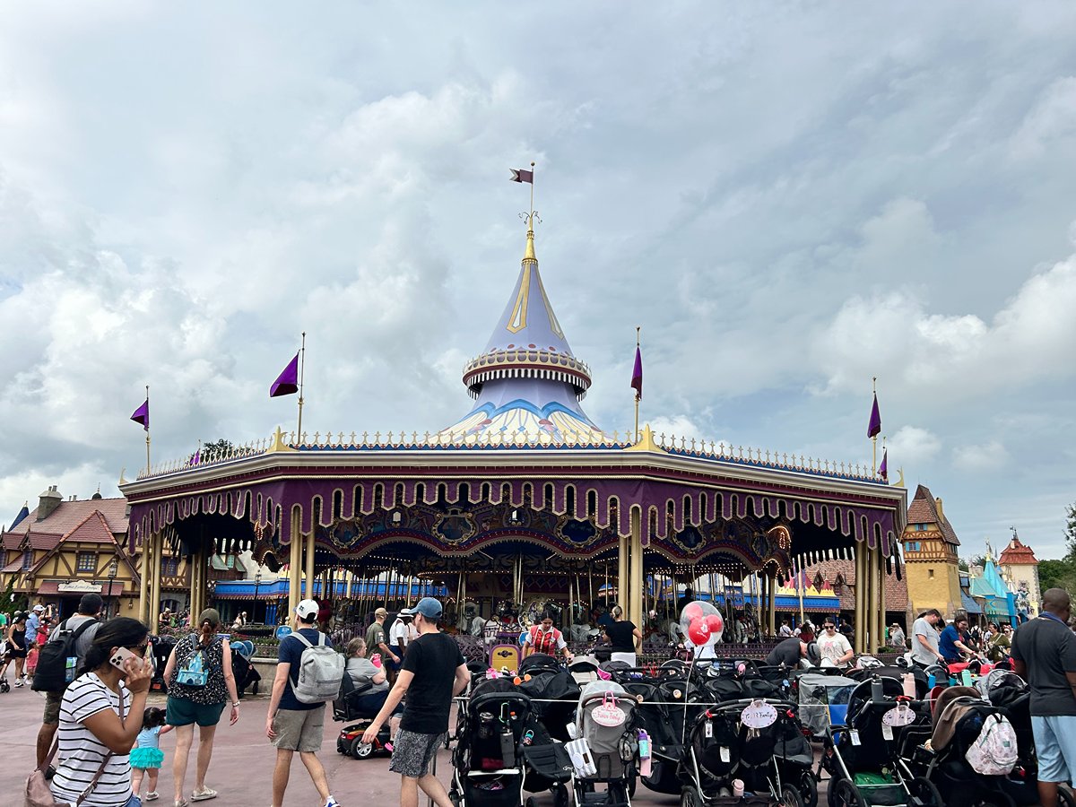 Kingdom Strollers Review | Disney World Stroller Rental - Moms with ...