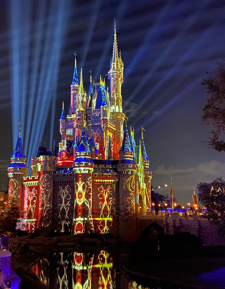 Disney Date Night Ideas | Couples at Disney World - Moms with Mouse Ears