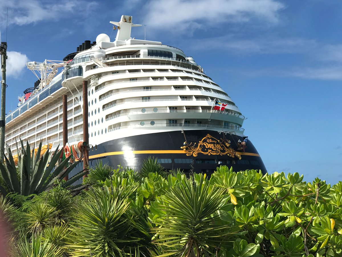Disney Cruise Line Ship Fleet Quick Reference Guide - Moms with Mouse Ears