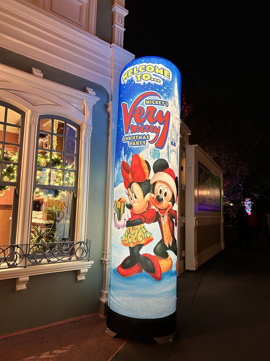 2025 Mickey's Very Merry Christmas Party Menu Items | Plan Your Party ...