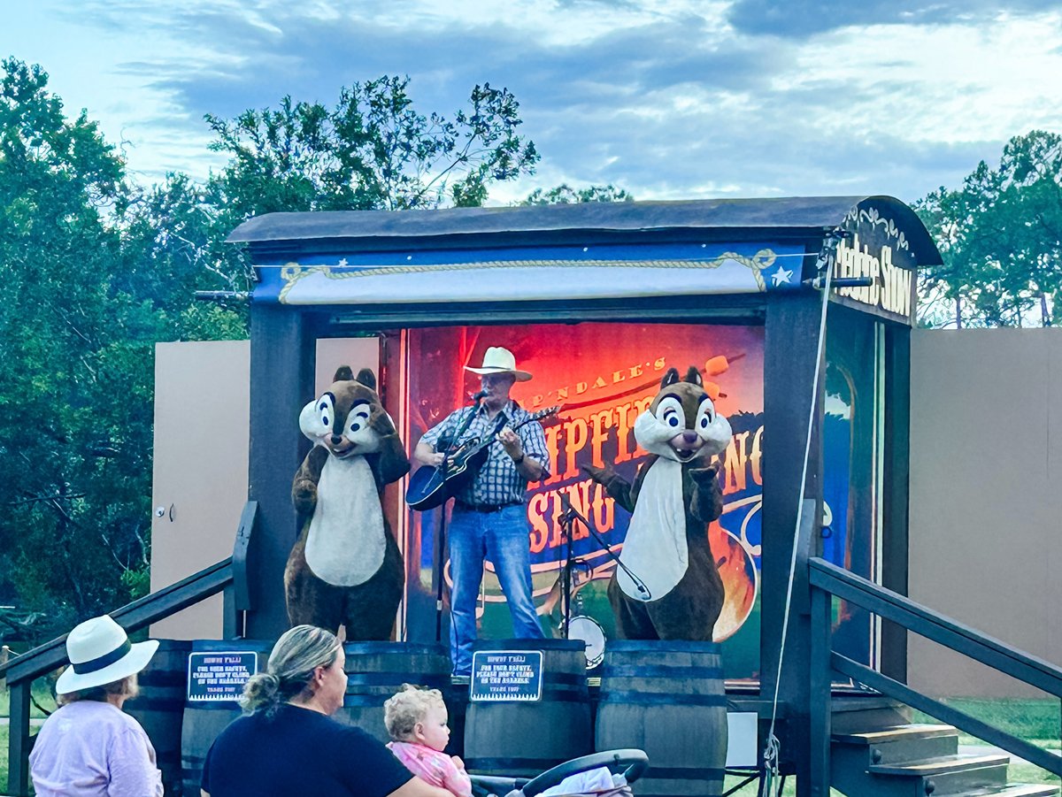 Visiting Chip ‘n’ Dale’s Campfire Sing-A-Long at Disney’s Fort ...