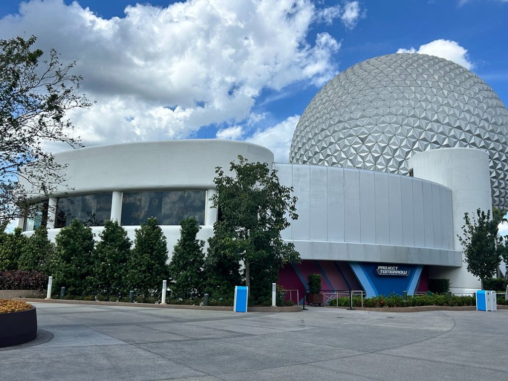 GEO-82 EPCOT Review: Is Disney’s New Adults-Only Lounge Worth a Visit ...